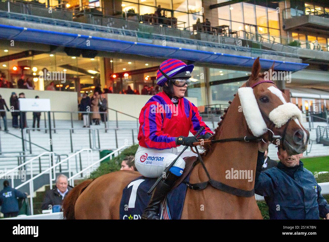 Ascot, Berkshire, Royaume-Uni. 23 novembre 2024. MERCI ma'AM monté par ...