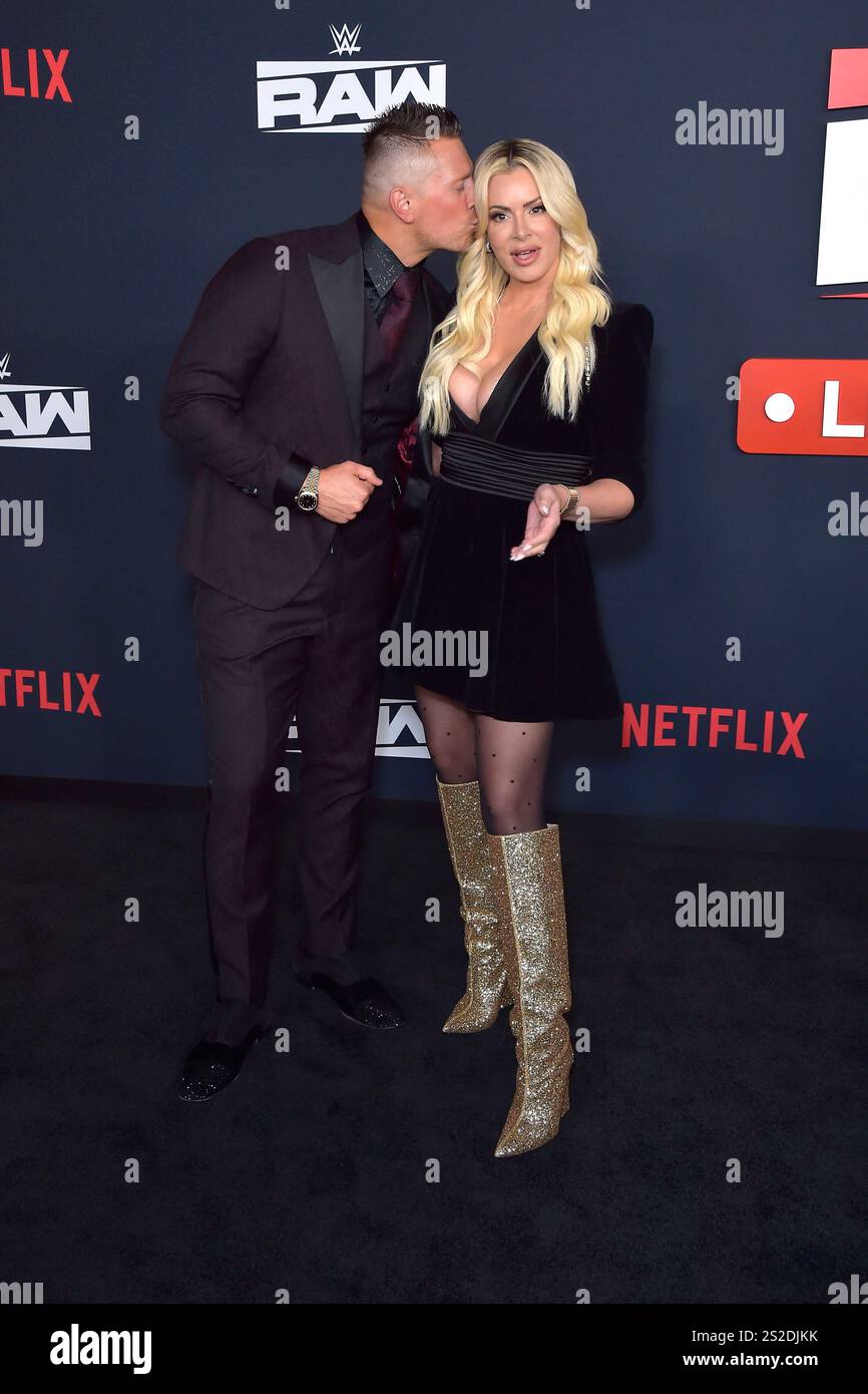 The Miz und Maryse Ouellet BEI der Premiere der Wrestling Show 'WWE Monday Night RAW' auf ...