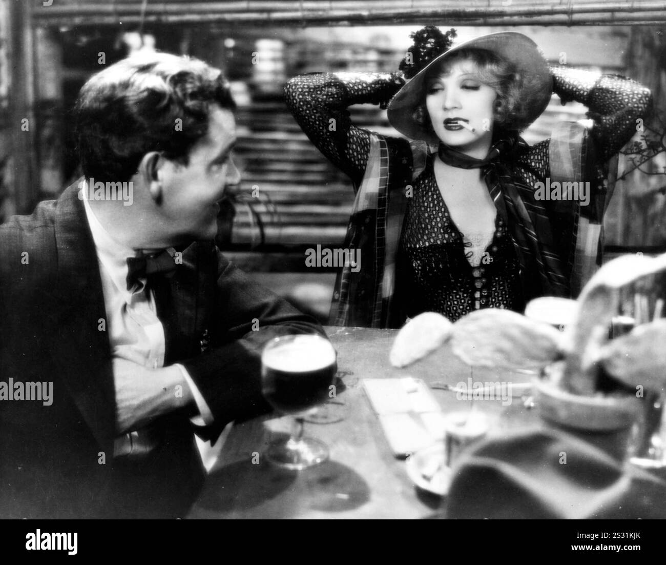 Dietrich marlène blonde venus Banque de photographies et d’images à ...
