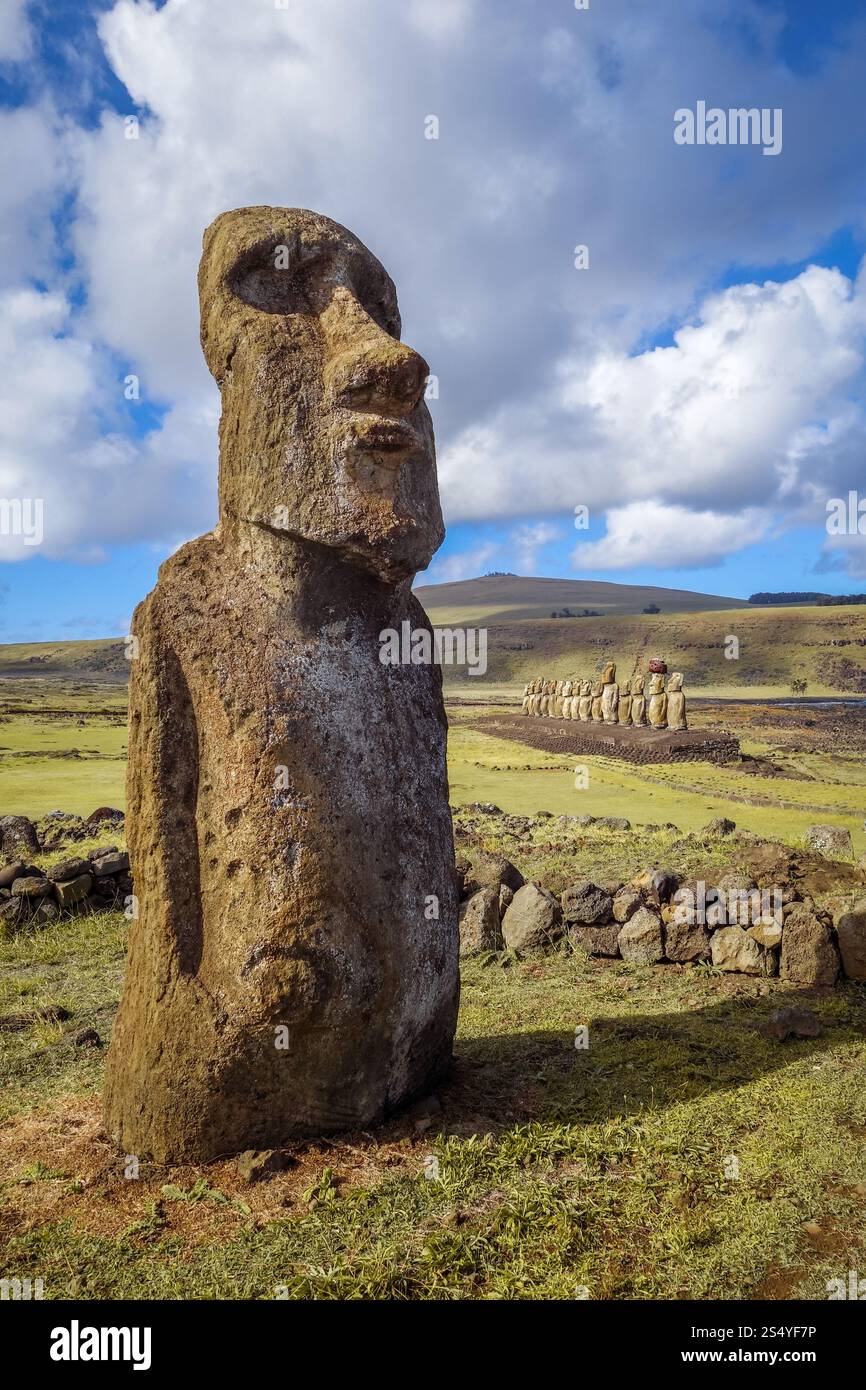 Moai statue Banque de photographies et d’images à haute résolution - Alamy