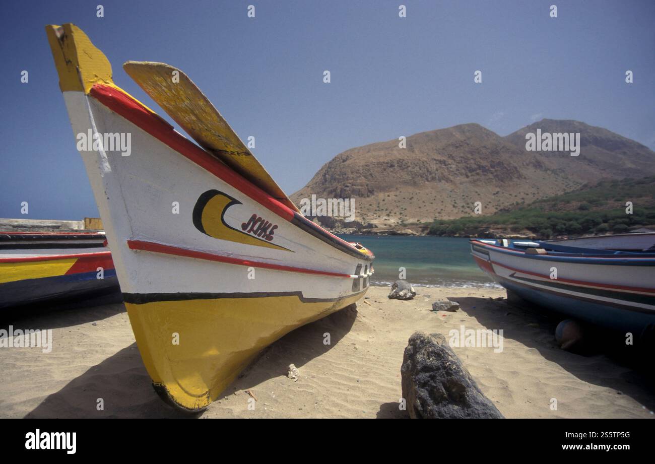 La baie et la plage de la ville de Tarrafal sur l'île de Santiago sur ...