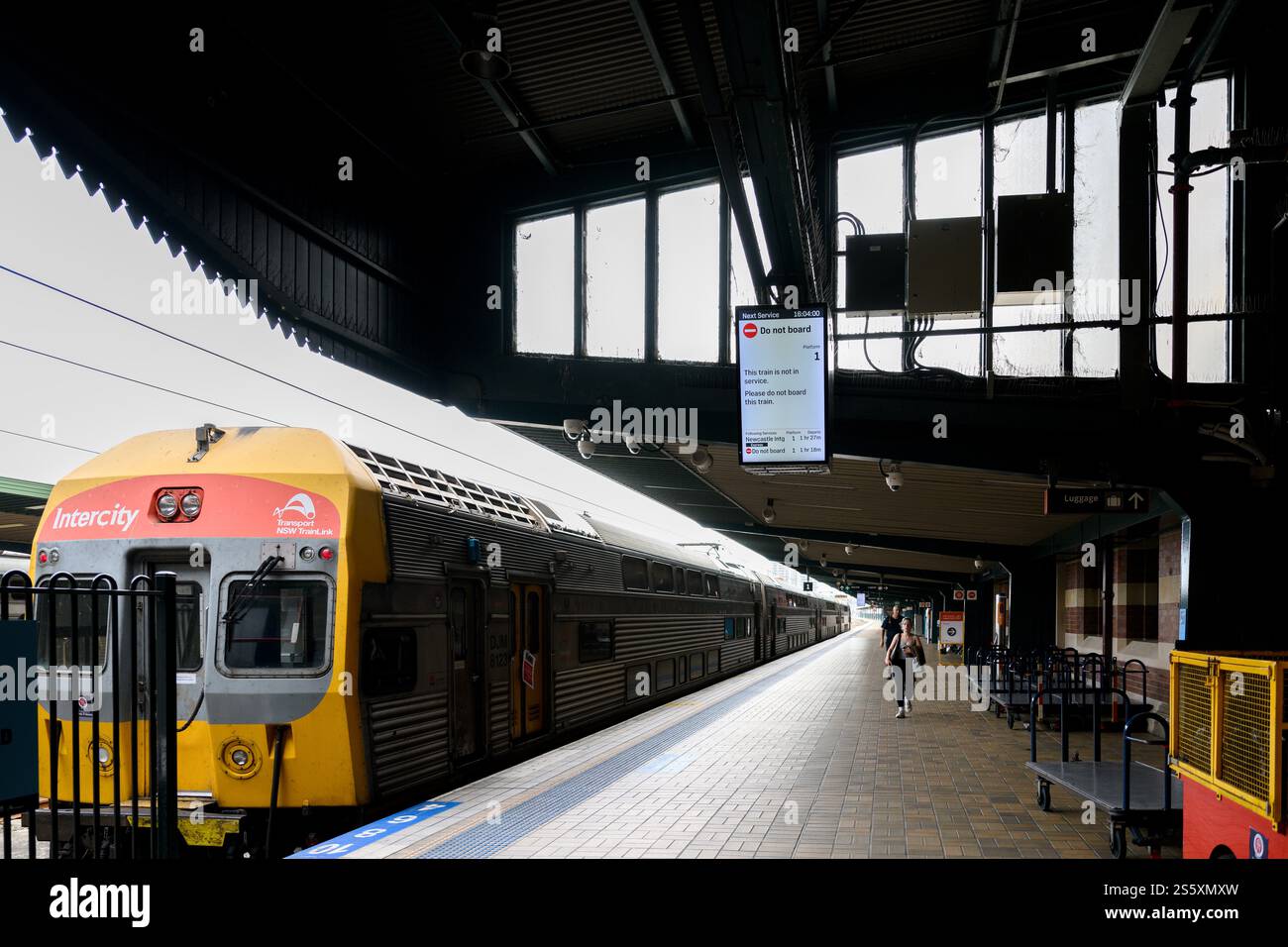 Une plate-forme vide est vue à la gare centrale de Sydney, le mercredi ...
