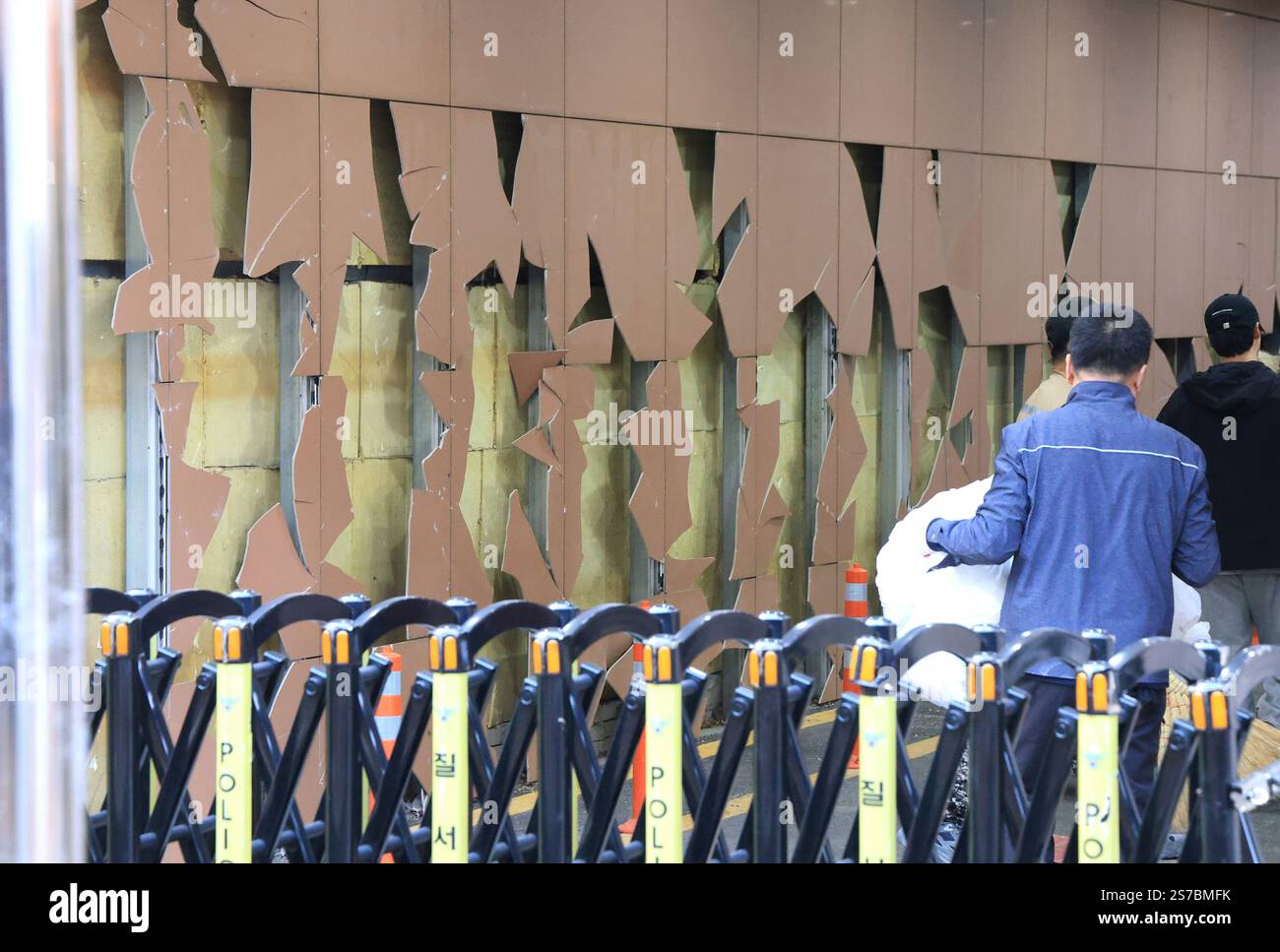 Correction: Windows and exterior walls of the Seoul Western District ...