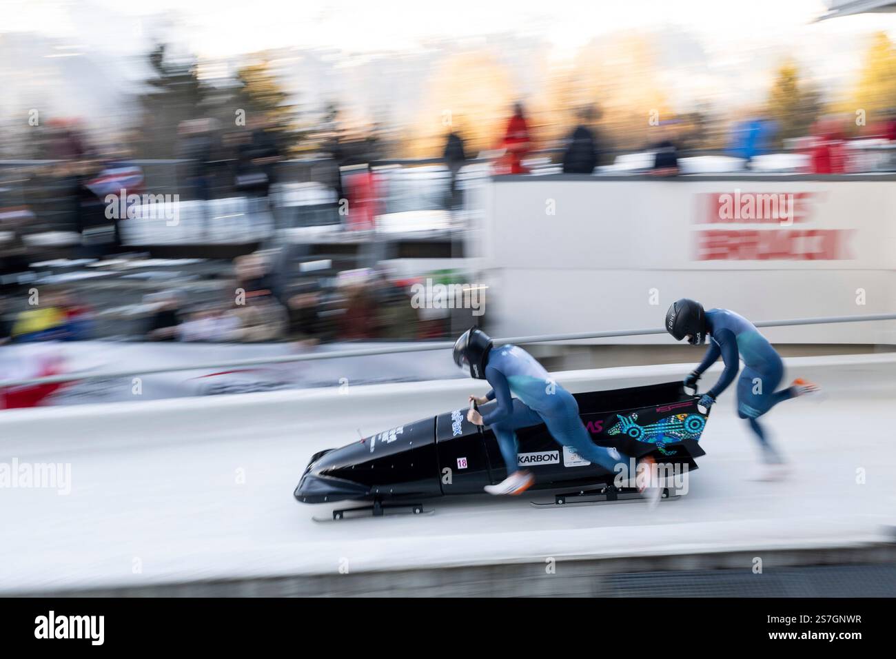 Breeana Walker, Kiara Reddingius (australien) AM Start, AUT, IBSF Bob ...