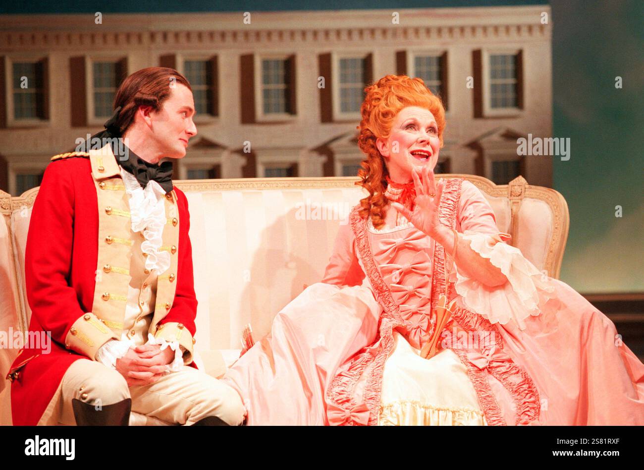 David Tennant (Jack Absolute), Wendy Craig (Mrs Malaprop) dans THE ...