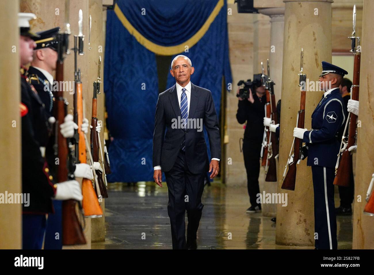 Former President Barack Obama arrives before the 60th Presidential ...