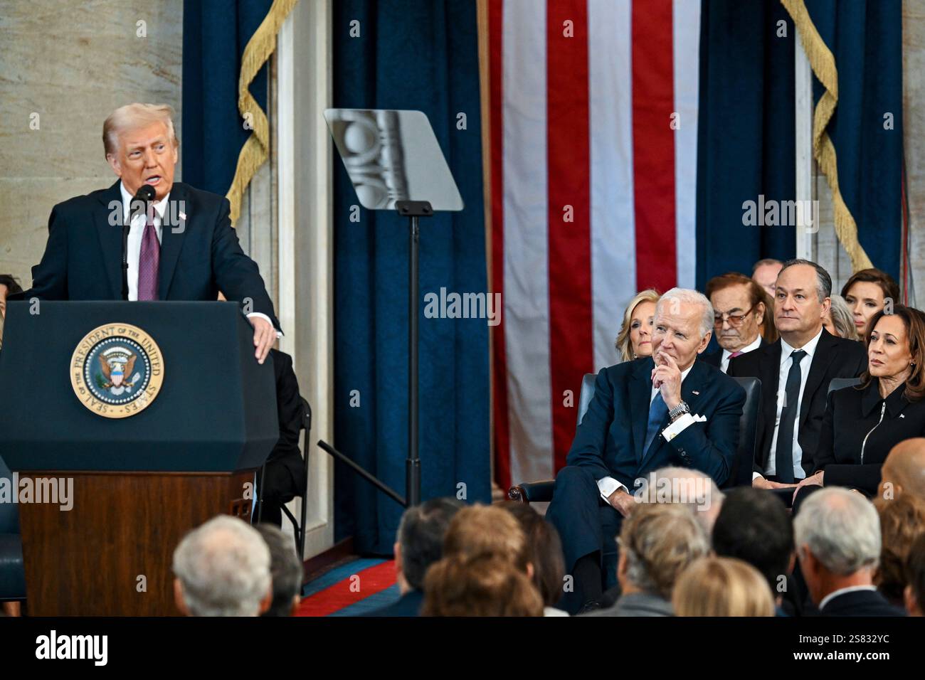 Le président Joe Biden, le second gentleman Doug Emhoff et le vice ...