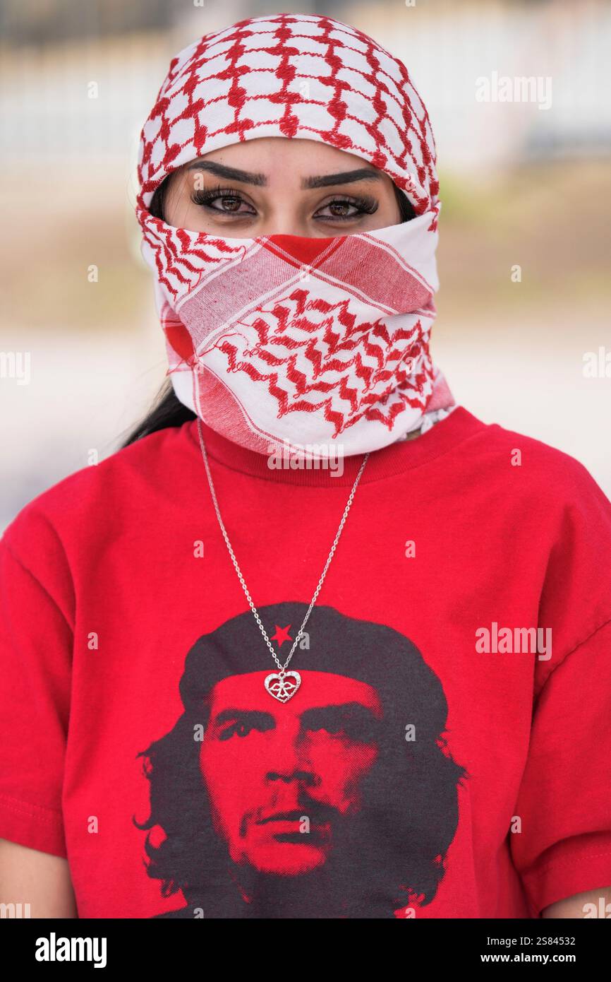 Chicana Lucia Amaro, 18, with Centro CSO (Community Service ...