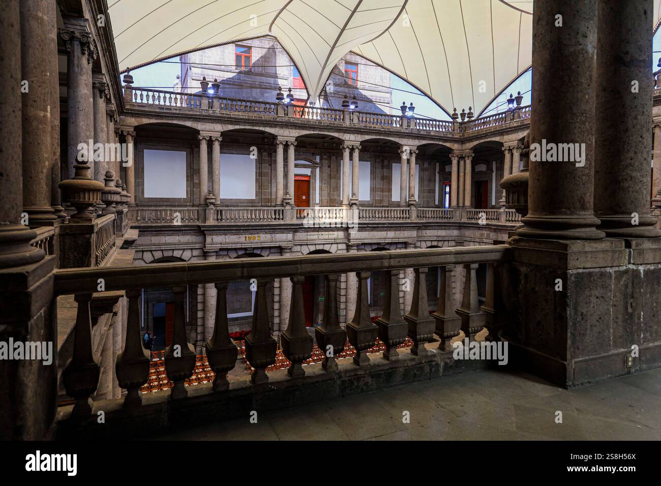 Palais minier, Faculté d'ingénierie, UNAM. Tacuba 5, Centre historique ...