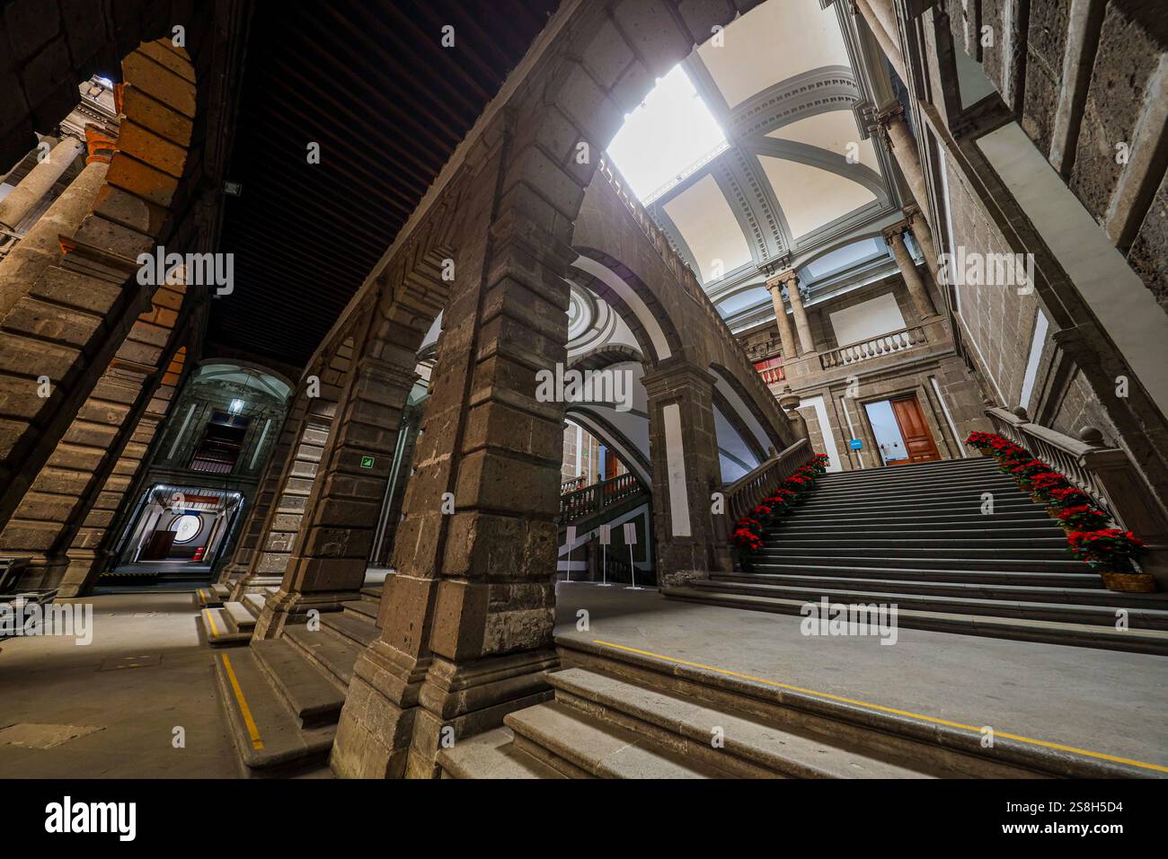 Palais minier, Faculté d'ingénierie, UNAM. Tacuba 5, Centre historique ...