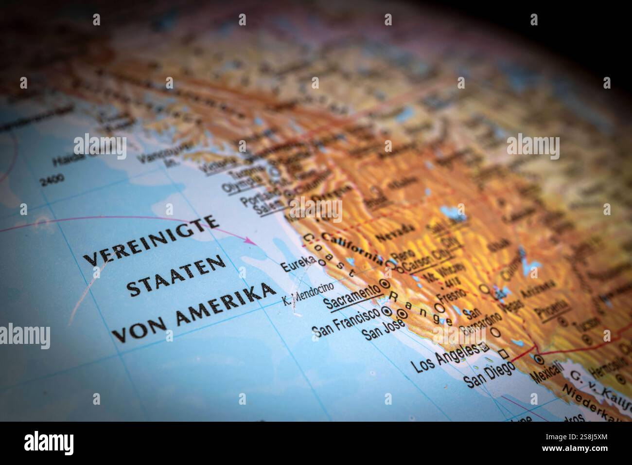 23.01.2025, États-Unis hier auf der Landkarte eines Globus. Vereinigte ...