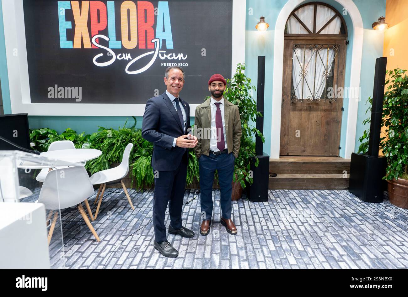 (L-R) The mayor of San Juan de Puerto Rico, Miguel A. Romero Lugo, and ...