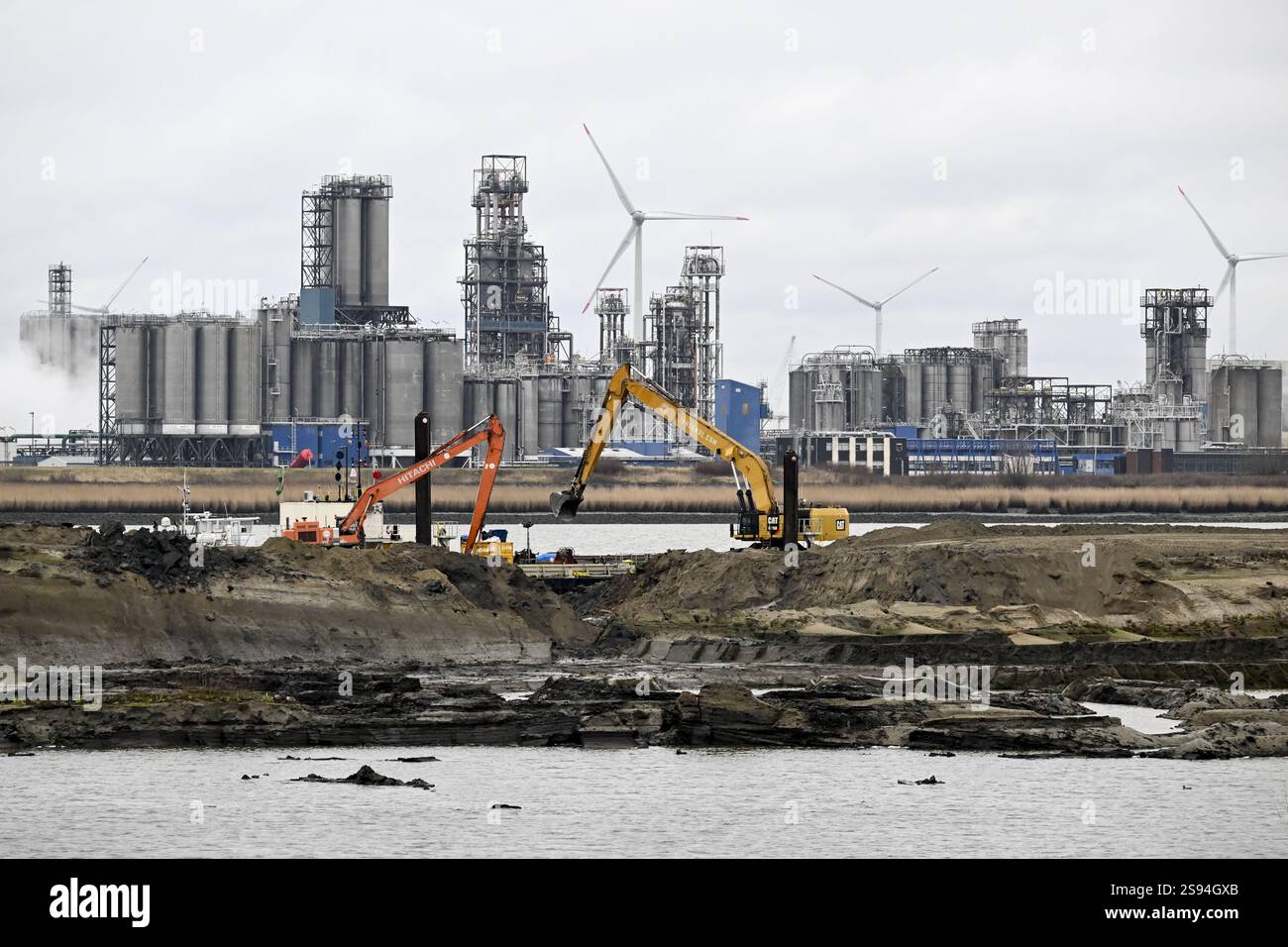 Visite du chantier de la brèche du remblai de l'Escaut sur la rive ...