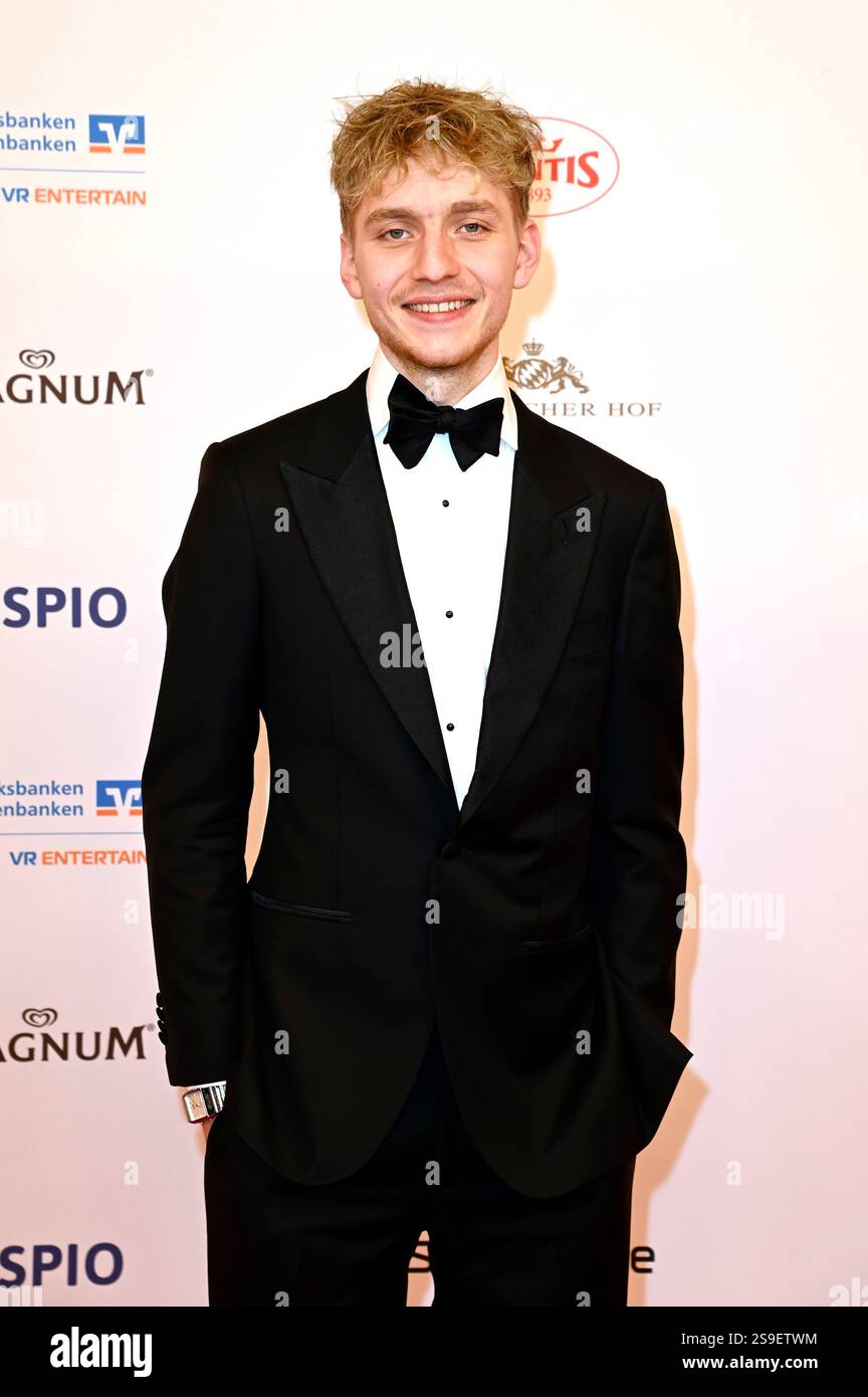 Julius Gause beim 49. Deutschen Filmball 2025 im Hotel Bayerischer Hof ...