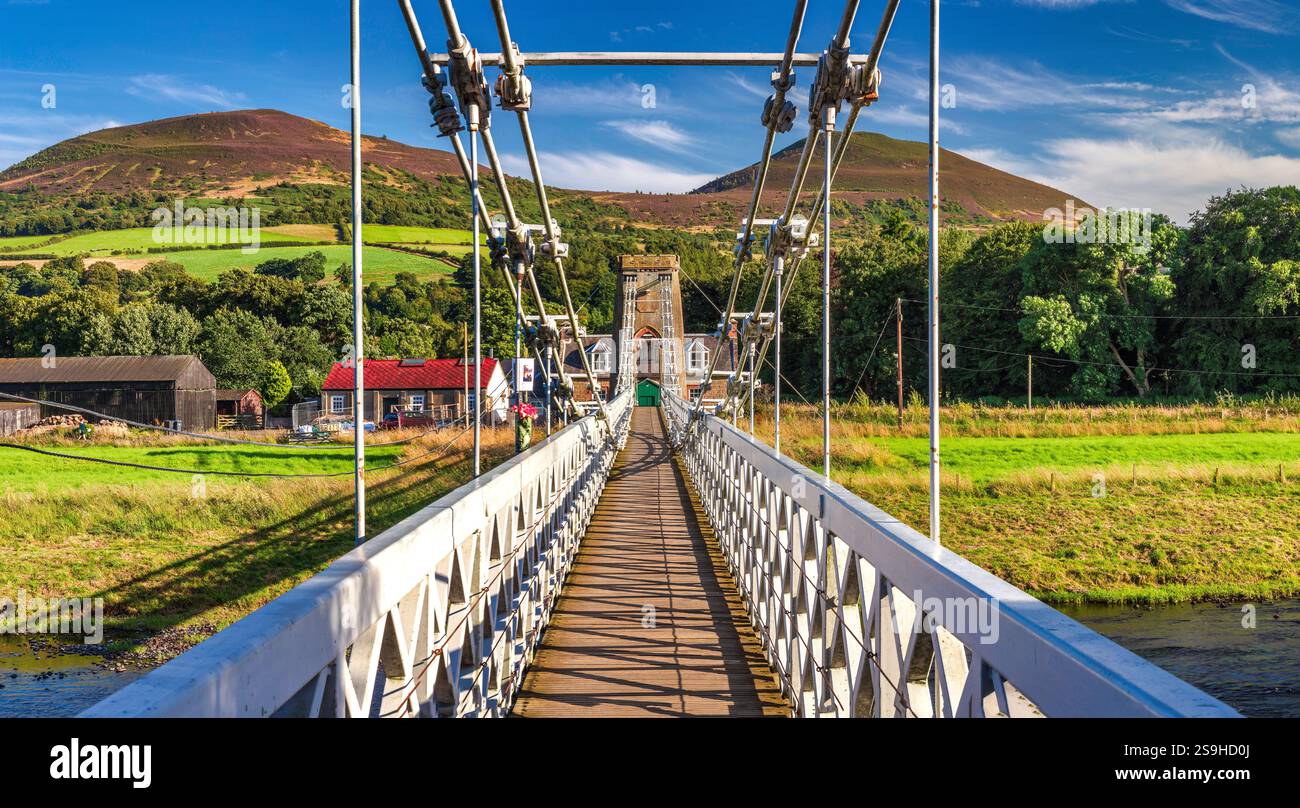 Pont suspendu de gattonside Banque de photographies et d’images à haute ...