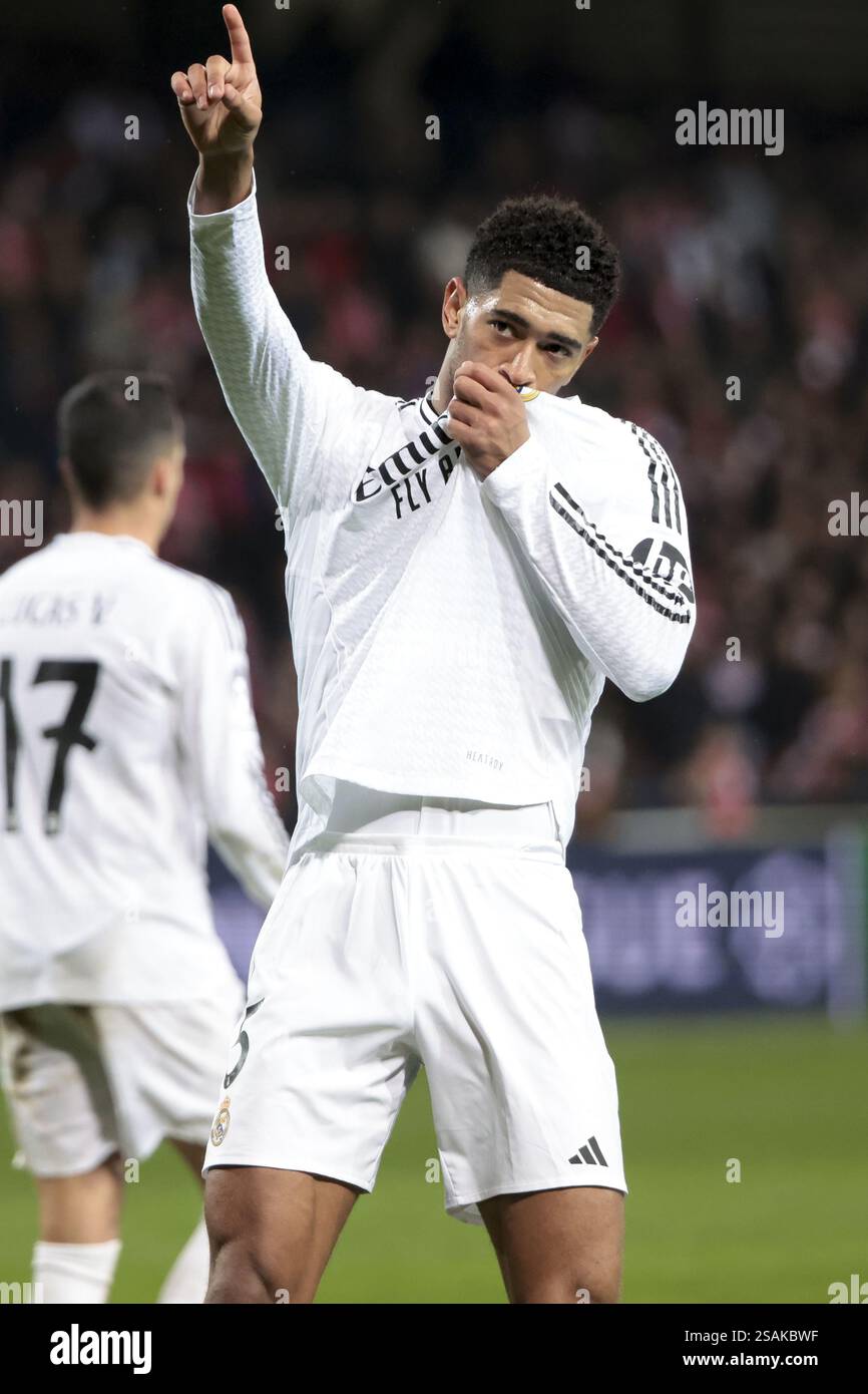 Jude Bellingham du Real Madrid célèbre son but lors du match de ...