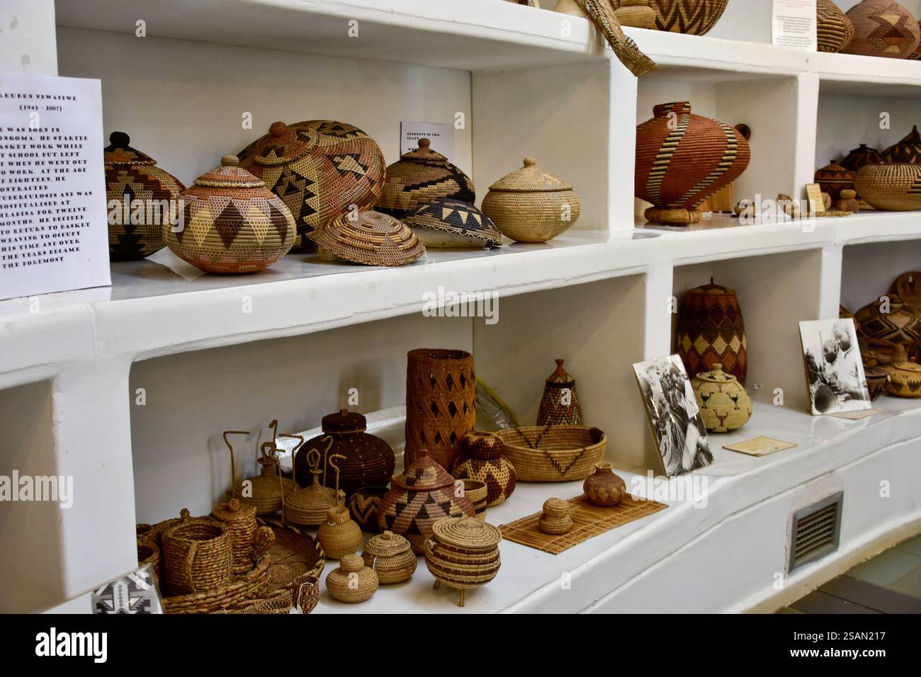 Handmade artefacts Banque de photographies et d’images à haute résolution - Alamy