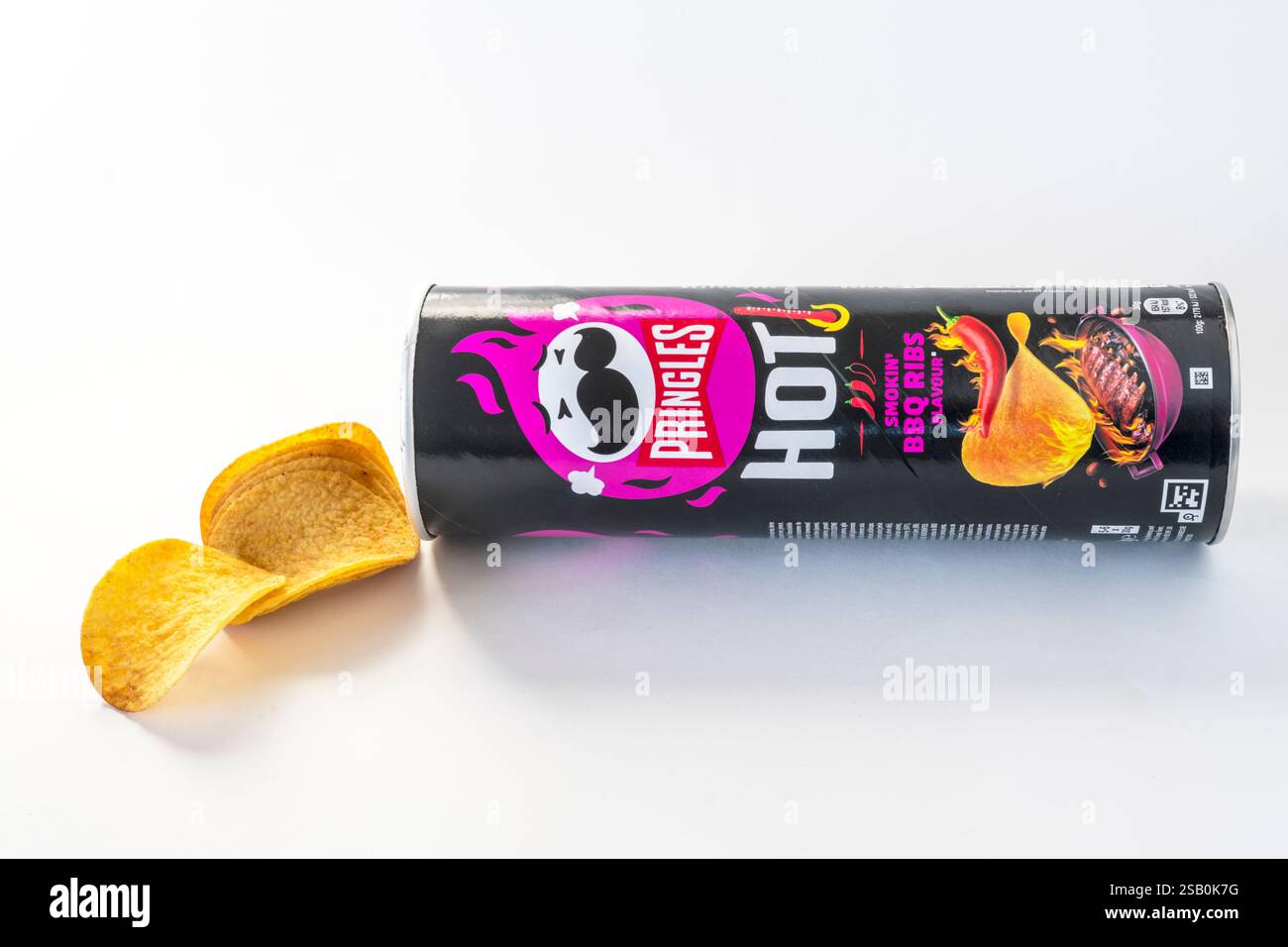 Pringles potato chips white background Banque de photographies et d ...