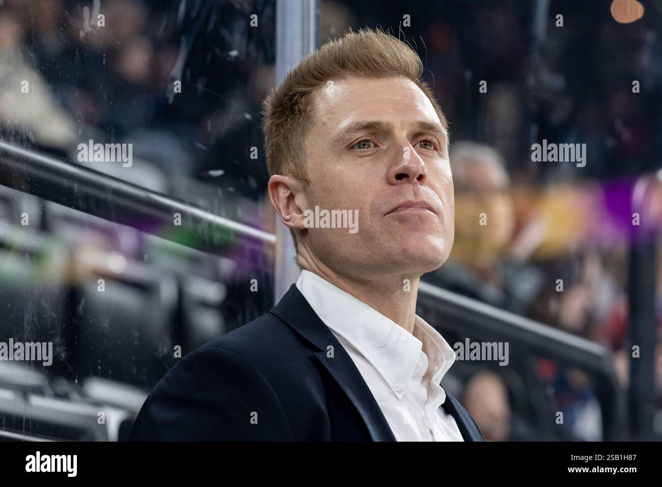 Alexander Sulzer (chef-entraîneur, Fischtown Pinguins Bremerhaven). GER ...