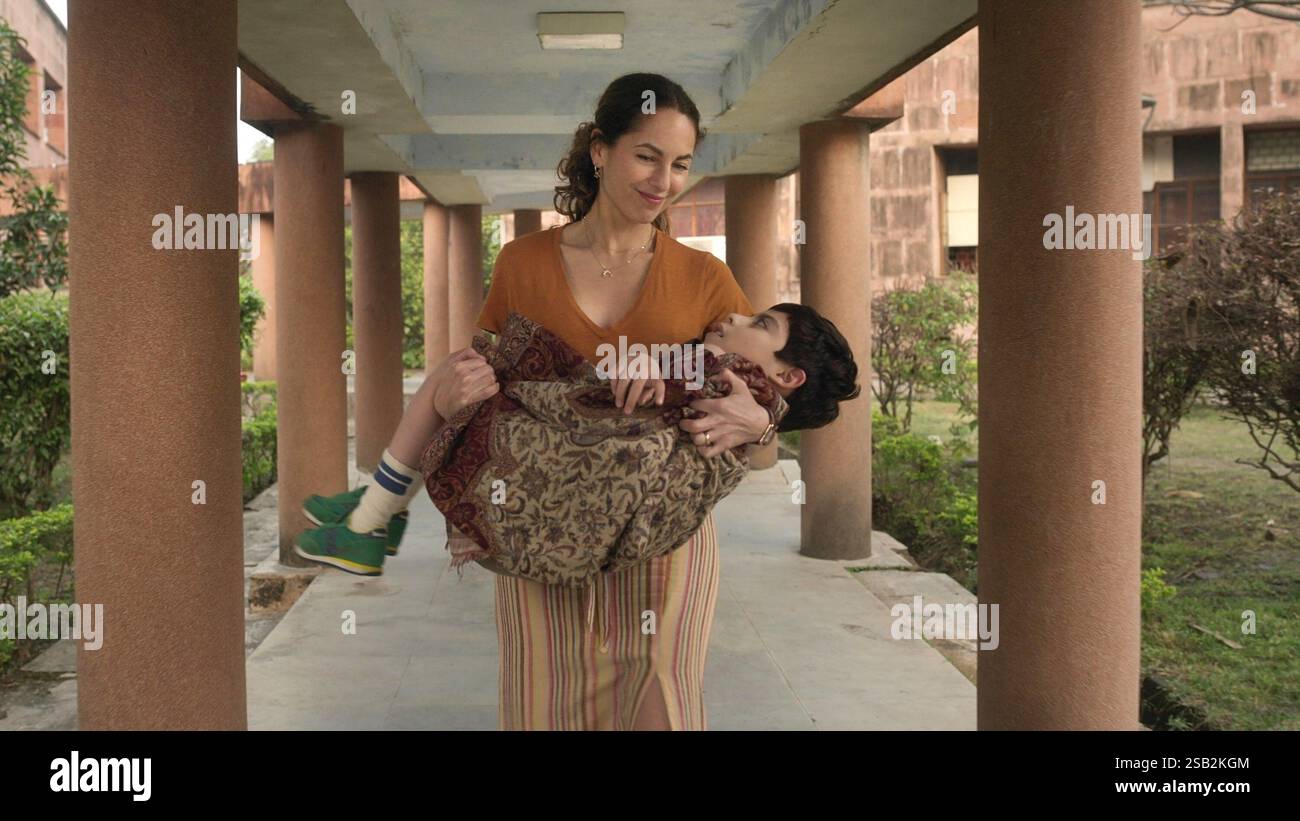 LUCCA'S WORLD, (aka, LOS DOS HEMISFERIOS DE LUCCA), du haut : Barbara Mori, Julian Aguilar Tello ...