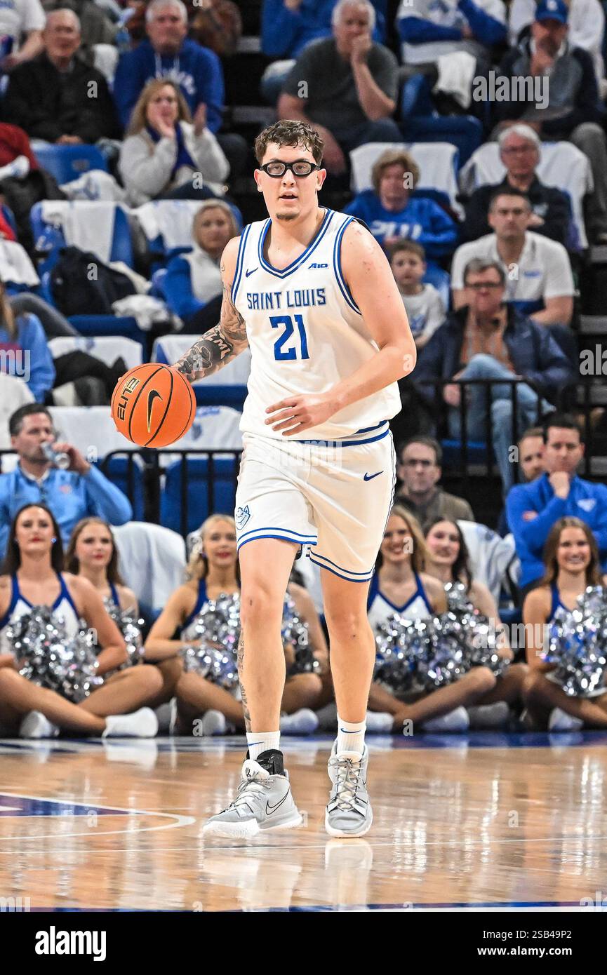 31 JANVIER 2025 : le centre de Saint Louis Billikens Robbie Avila (21 ...