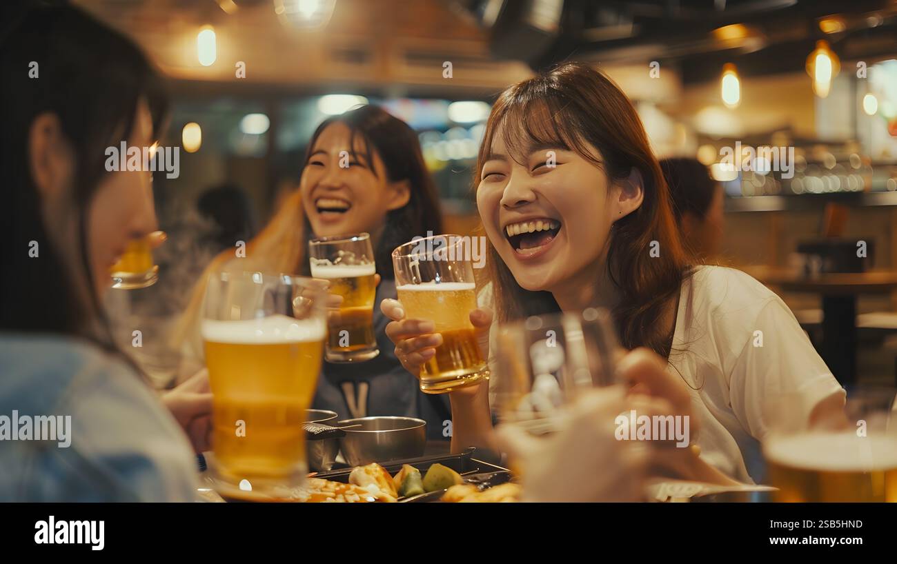 Une scène joyeuse se déroule dans un restaurant-barbecue animé de Séoul ...