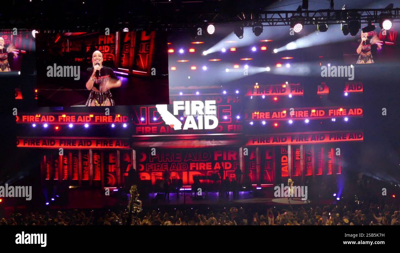 Inglewood, Californie, USA 30 janvier 2025 Singer Gwen Stefani introducteurs Stevie Nicks au ...