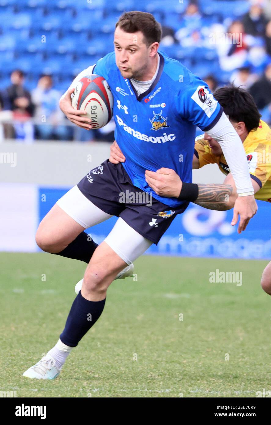 Kumagaya, Japon. 1er février 2025. Tom Parton porte le ballon lors d'un match de Japan Rugby ...