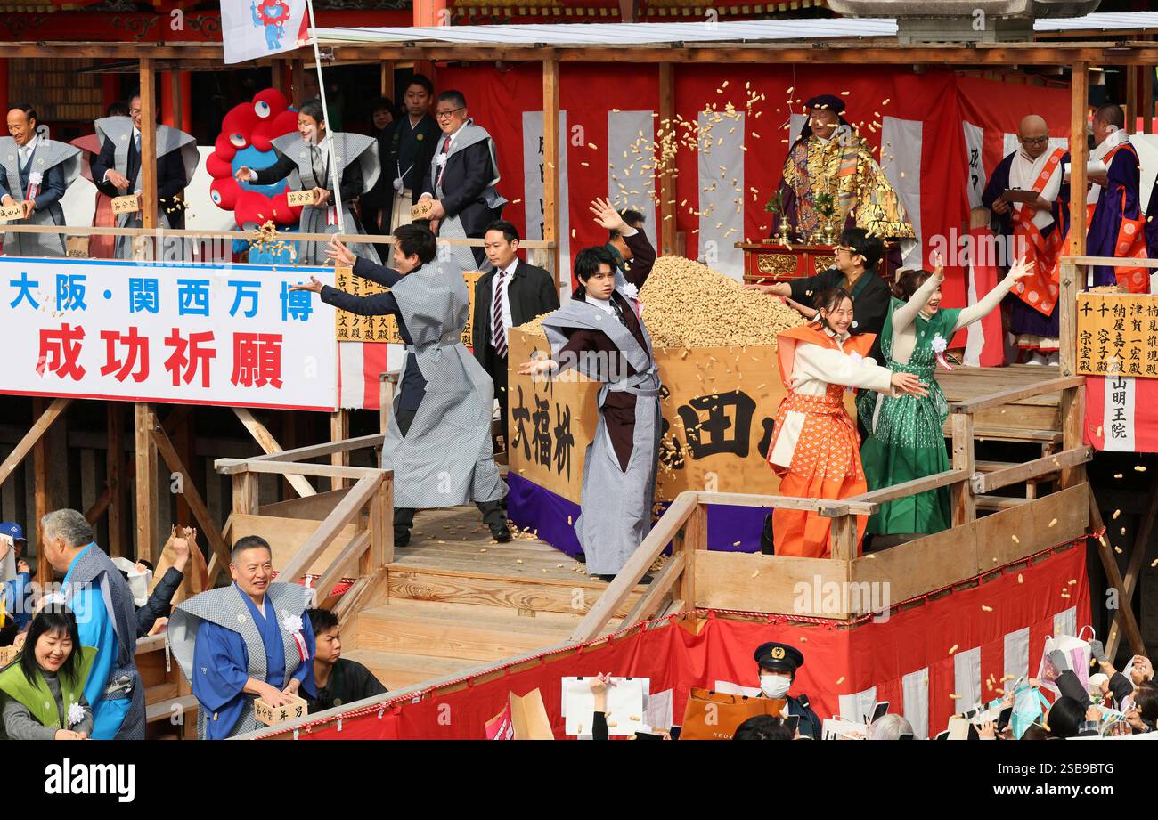 The Setsubun event is held Naritasan Fudoson in Neyagawa City, Osaka ...