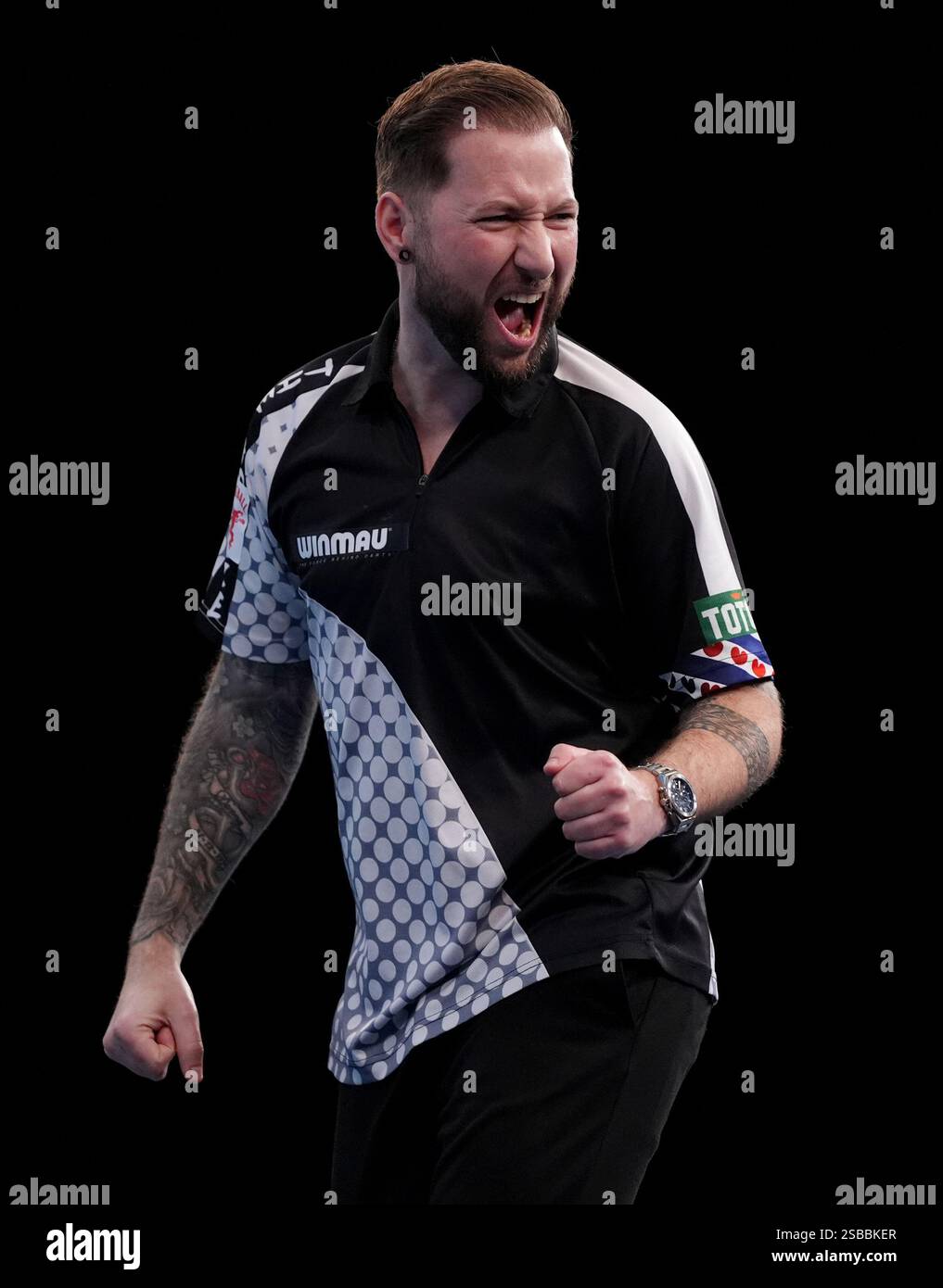 Danny Noppert célèbre lors de son quart de finale contre Stephen ...