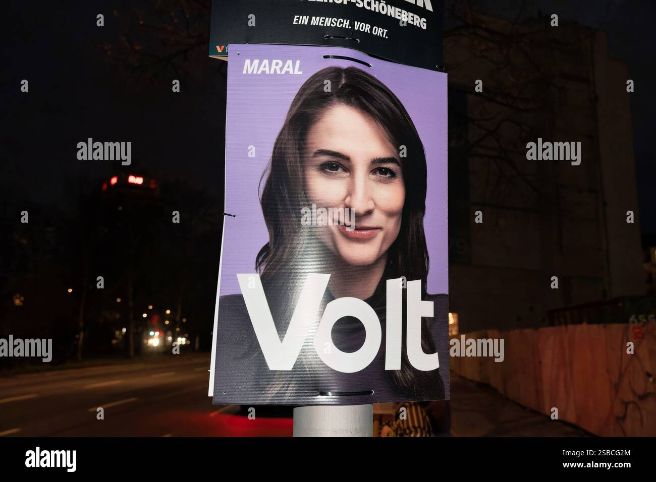 2024-02-02,Berlin,Maral Koohestanian Volt Spitzenkandidatin für die Bundestagswahl 2025 Plakat ...