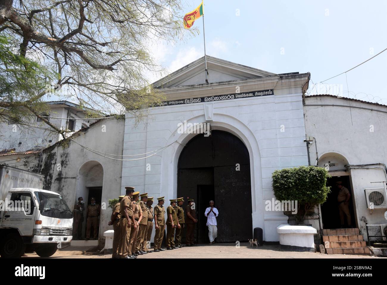 Prisonniers graciés à Colombo, Sri Lanka Un prisonnier gracié est ...