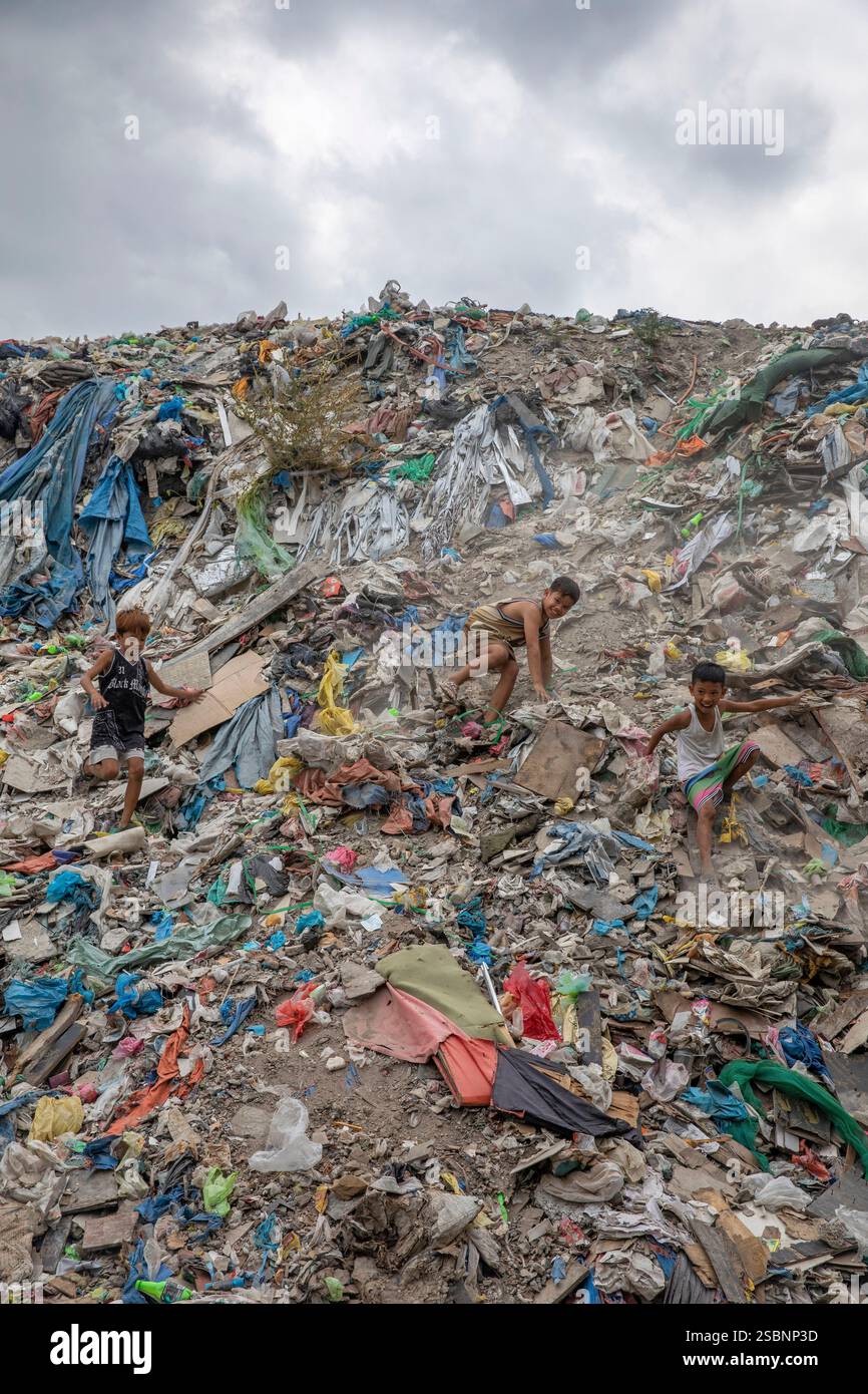 Philippines, Manille, Malabon, Matthieu Dauchez, prêtre français à la ...