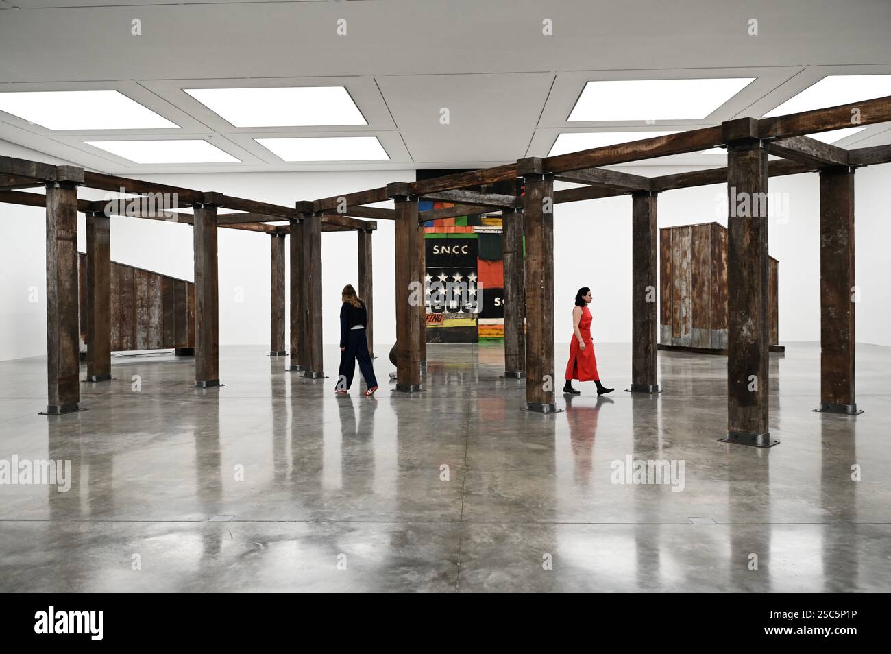 L'artiste américain Theaster Gates revient à Londres en reprenant le ...