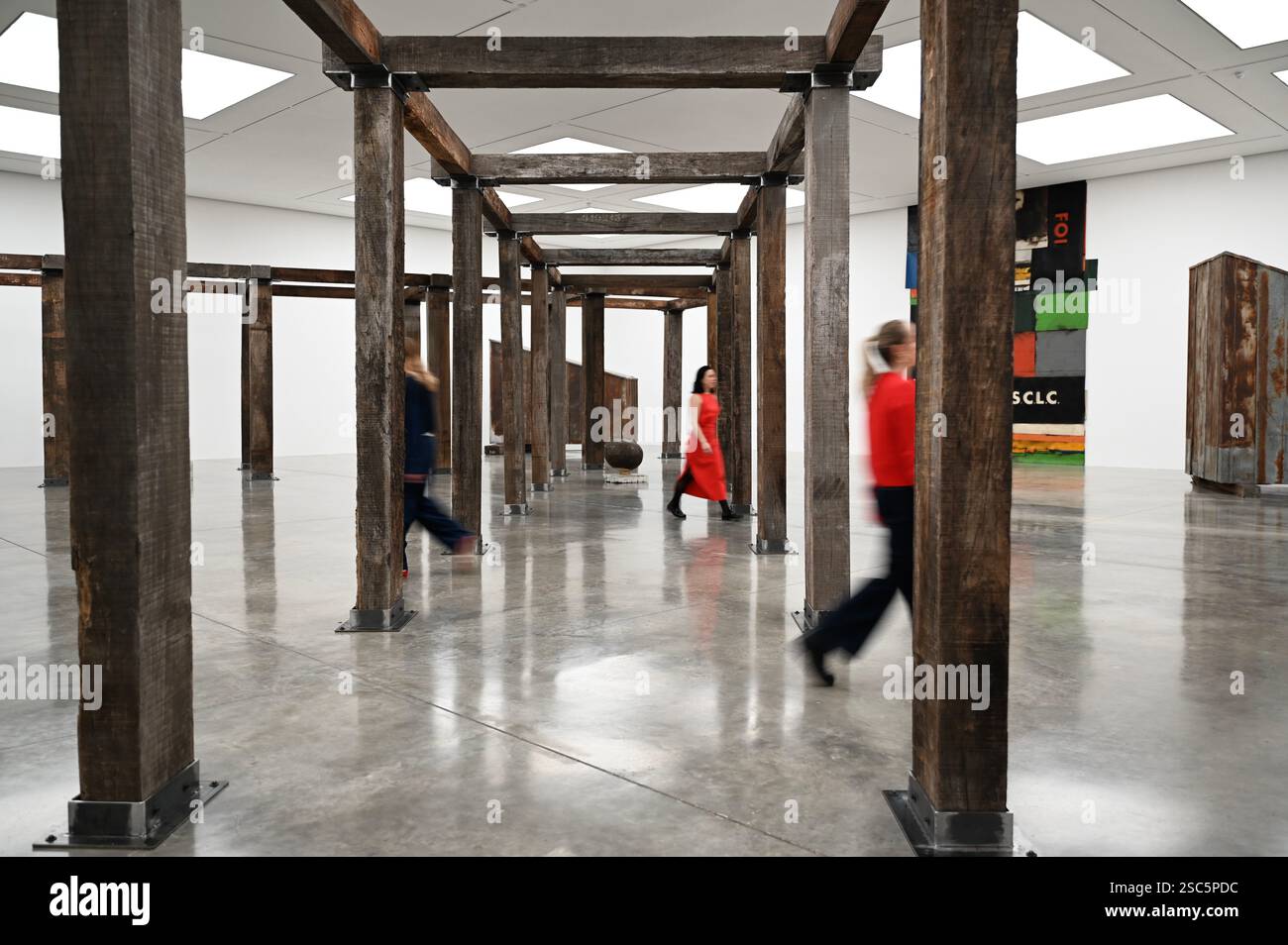 L'artiste américain Theaster Gates revient à Londres en reprenant le ...