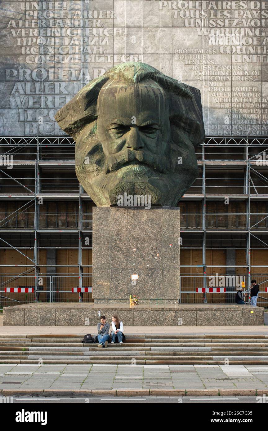 05.06.2024, Allemagne, , Chemnitz - le monument à Karl Marx à Chemnitz ...