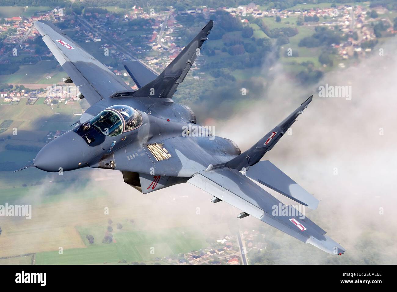 Le Mikoyan MiG-29 est un chasseur de supériorité aérienne bimoteur ...