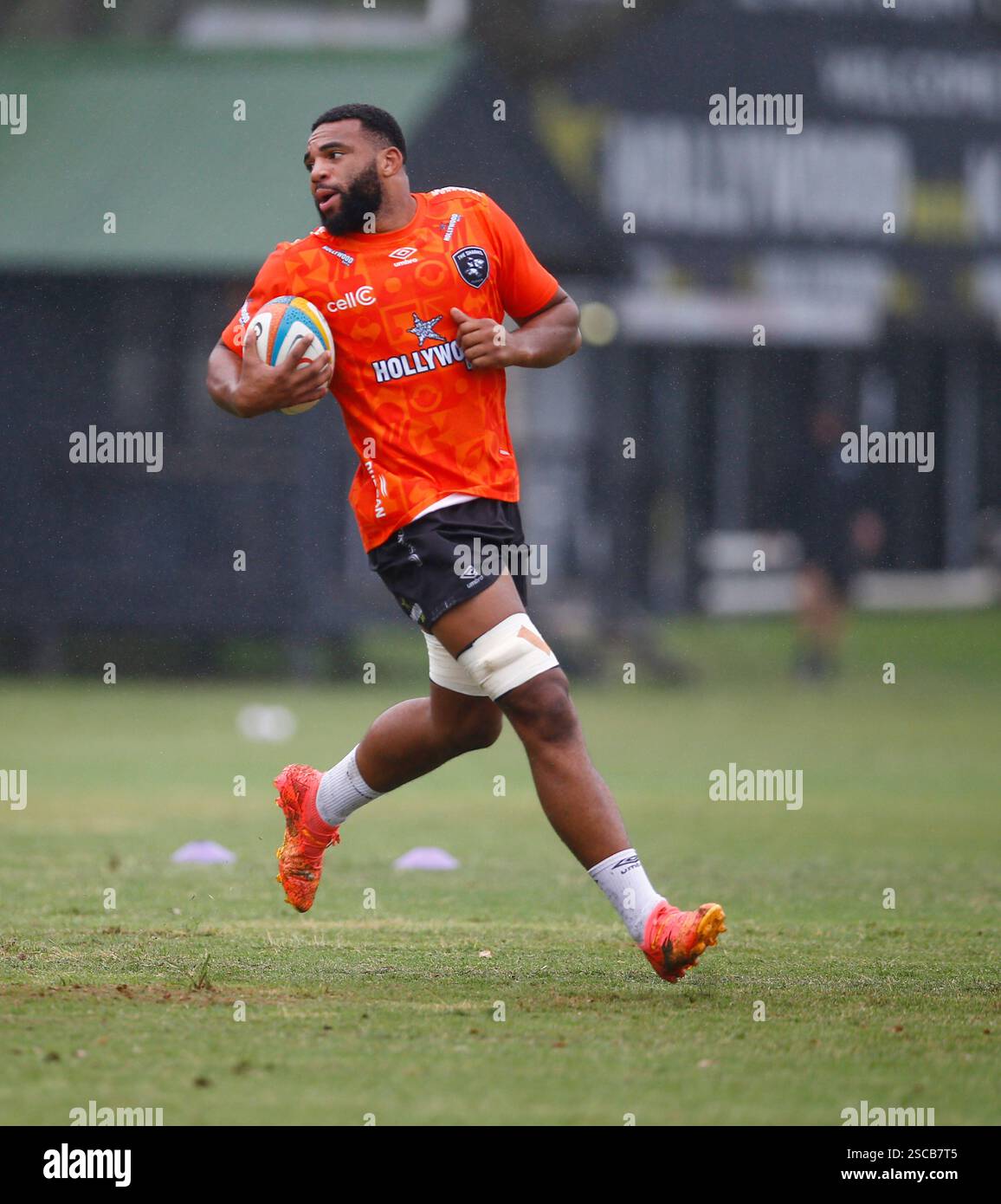 Vincent Tshituka des Hollywoodbets Sharks pendant la formation URC des ...