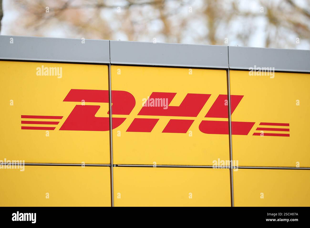 02.02.2025, xtgx, Symbolfotos Packstation DHL Wolfsburg *** 02 02 2025 ...