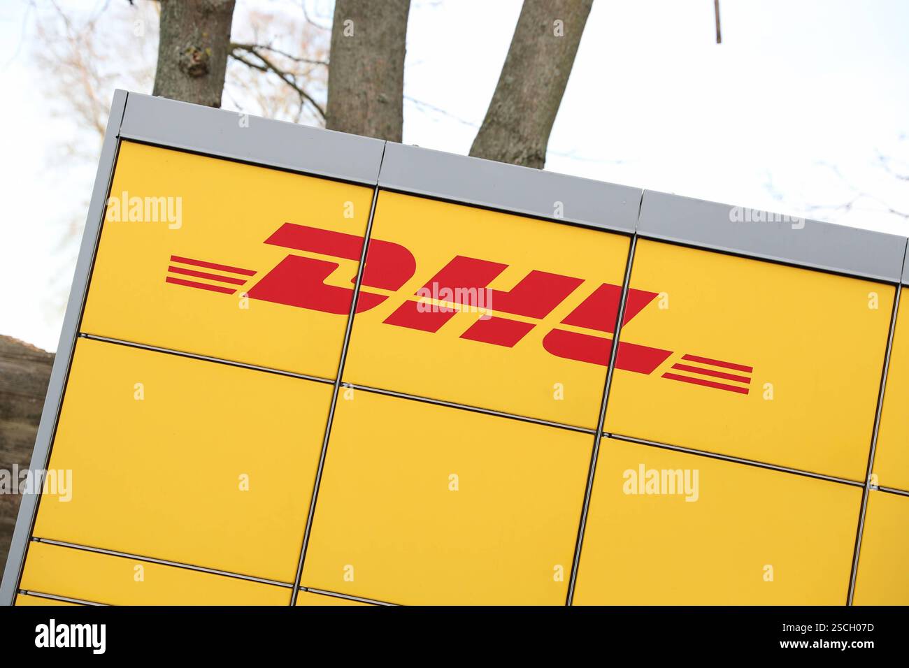 02.02.2025, xtgx, Symbolfotos Packstation DHL Wolfsburg *** 02 02 2025 ...