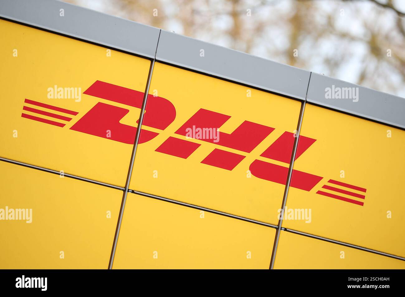 02.02.2025, xtgx, Symbolfotos Packstation DHL Wolfsburg *** 02 02 2025 ...