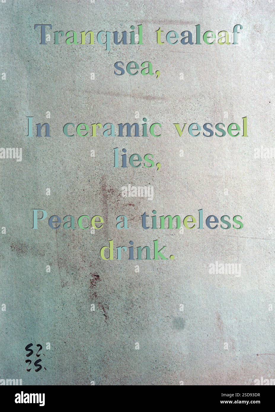 Mer tranquille de feuilles de thé, dans un récipient en céramique se ...