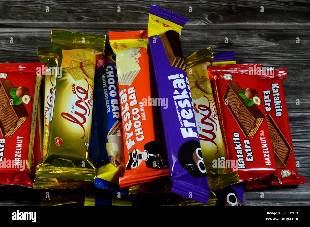 Le Caire, Egypte, janvier 28 2025 : assortiment de biscuits et ...