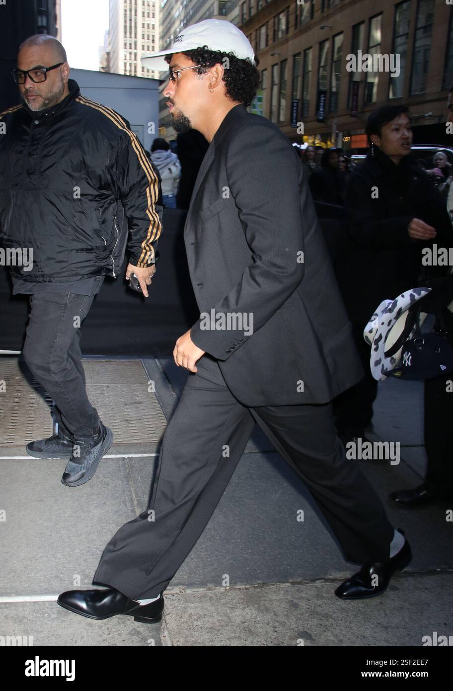 07 février 2025 Bad Bunny participe à la collection Calvin Klein 2025 à ...