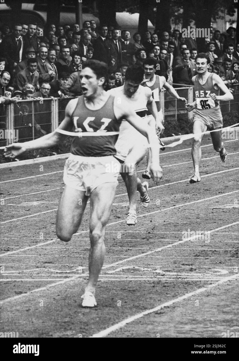 SVM 1961 Zürich, 200m : Junior Peter Laeng läuft Schweizer Rekord en 21 ...