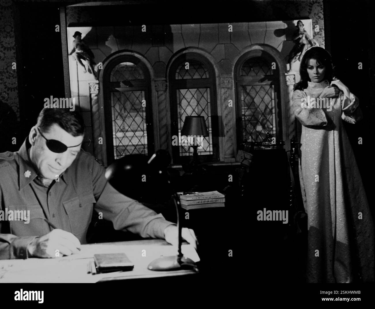 Burt Lancaster, Astrid Heeren dans 'Castle Keep' 1969#Burt Lancaster, Astrid Heeren dans 'Castle ...