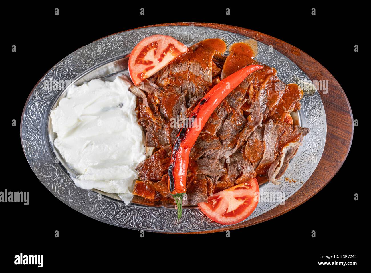 iskender Doner Kebab avec beurre, sauce tomate et yaourt, repas ...
