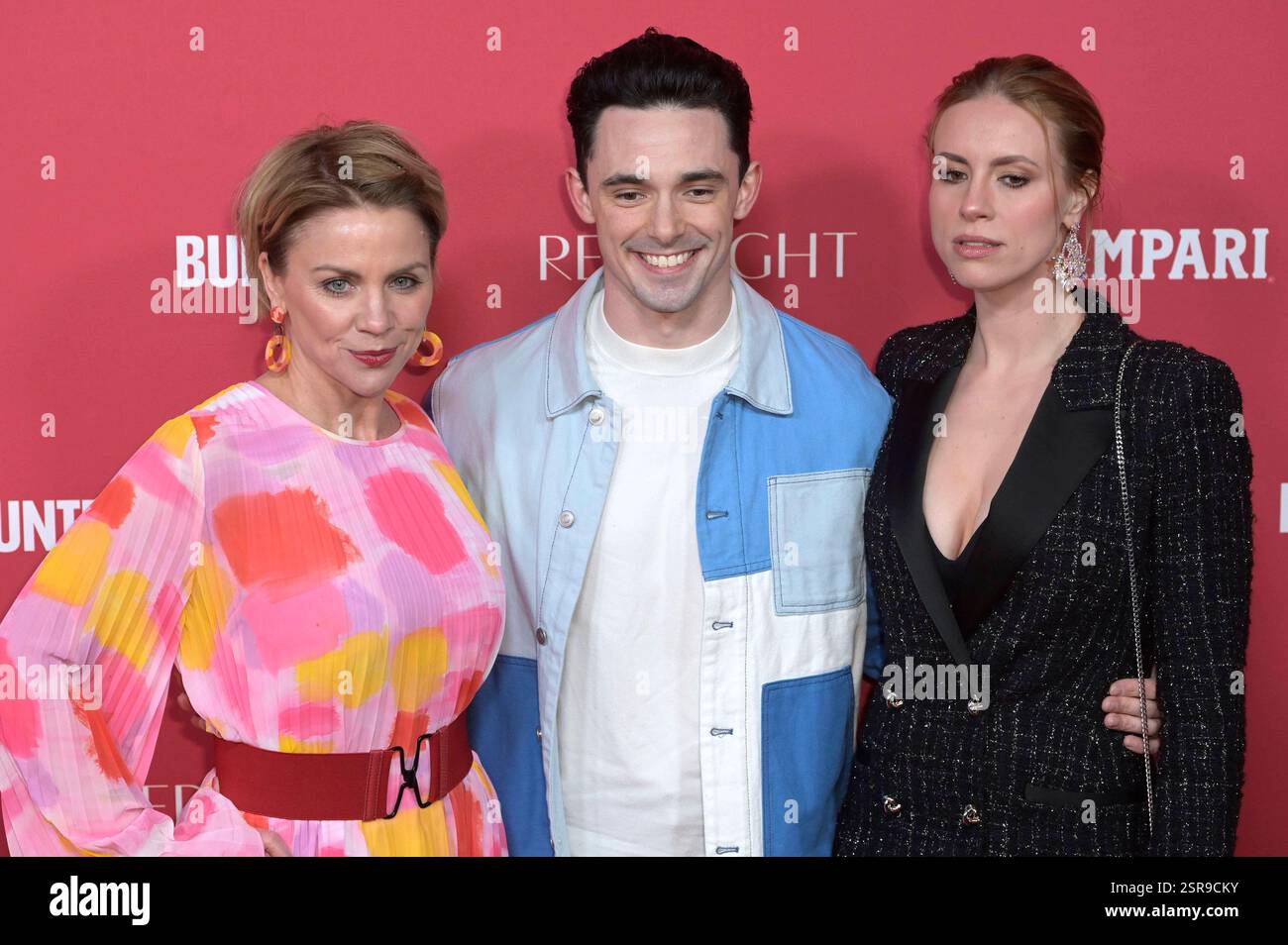 Gisa Zach, Lennart Borchert und Lara Dandelion Seibert BEI der Red ...