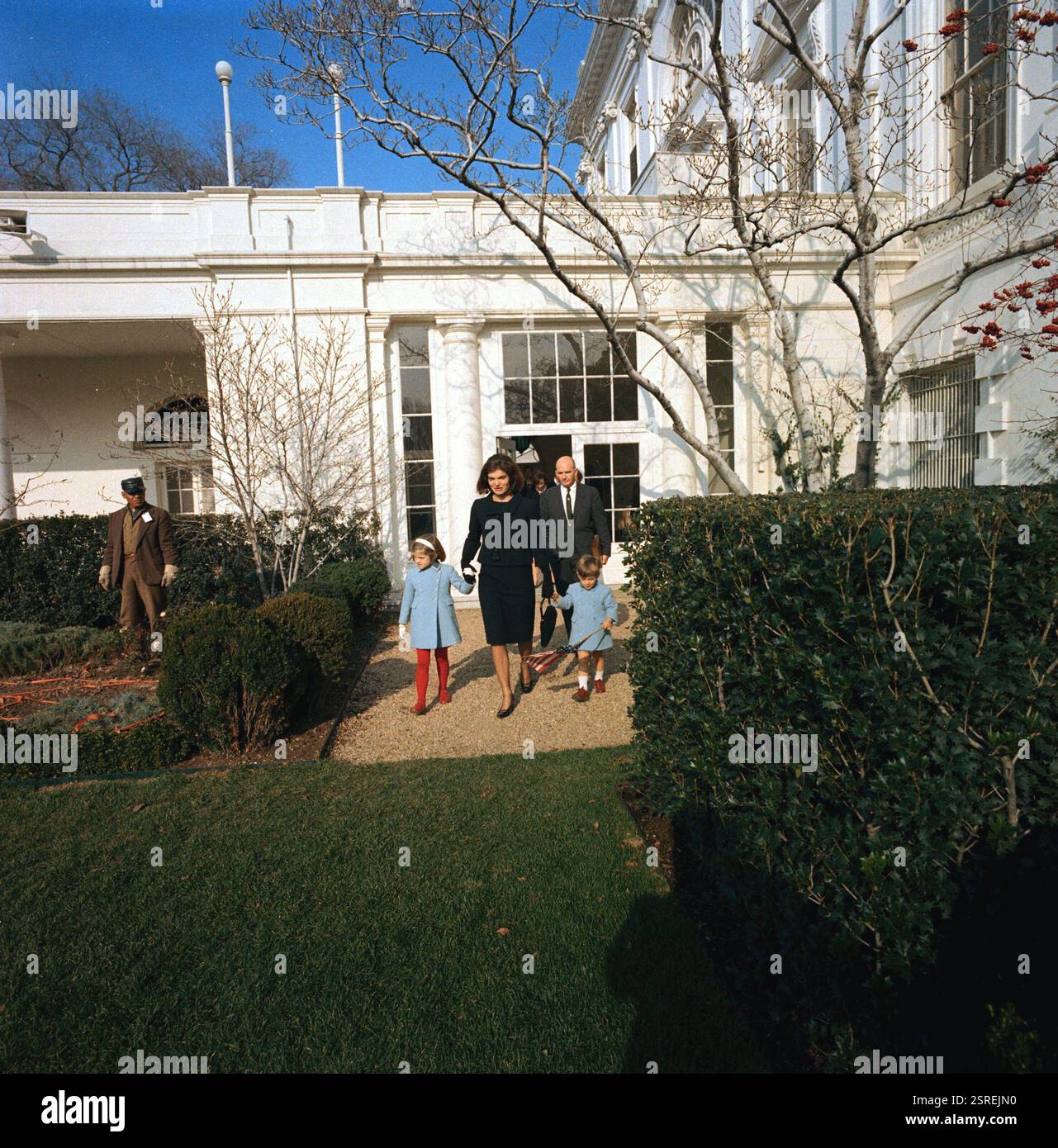 L'ancienne première dame, Jacqueline Kennedy, et ses enfants, Caroline ...