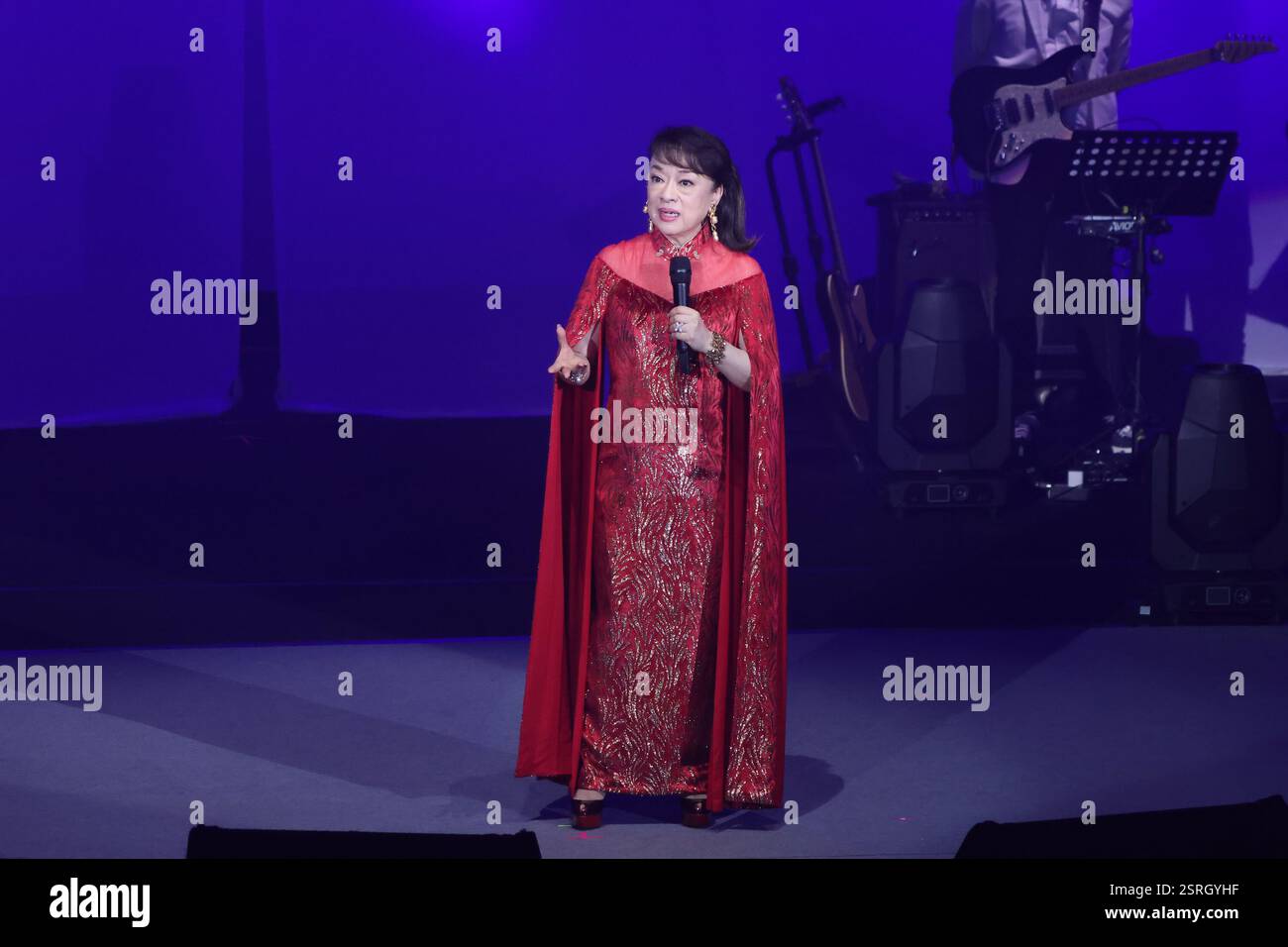 TAIPEI, CHINE - 16 FÉVRIER 2025 - la chanteuse taïwanaise Judy Weng se ...